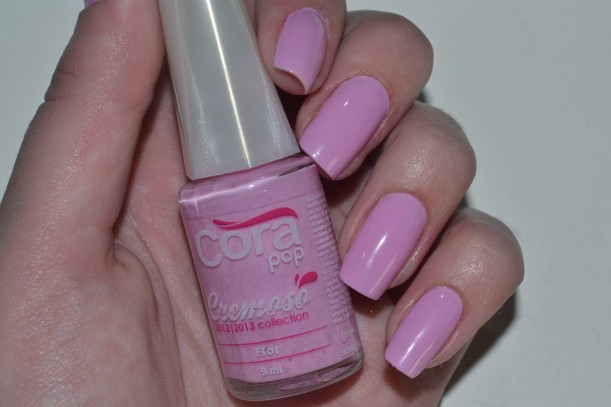 De unhas feitas: Flor, Cora Pop - Niina Secrets